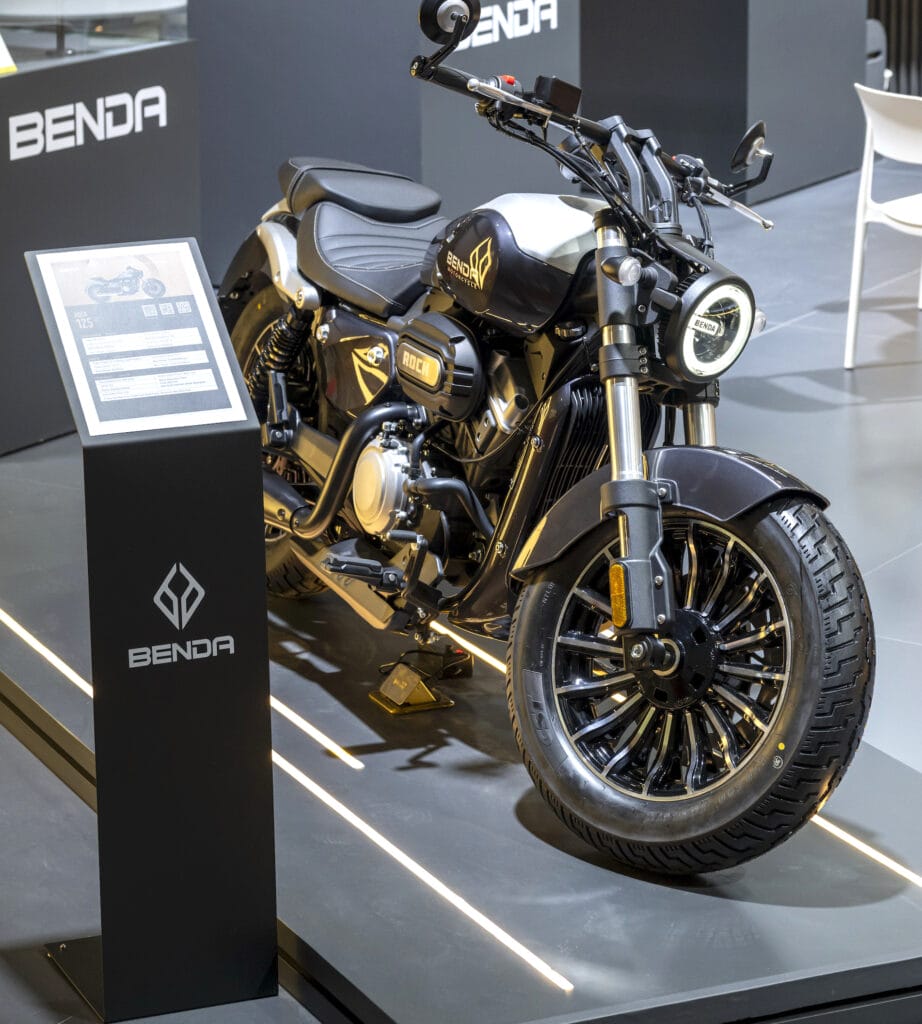 Benda showcases three cruisers and a prototype equipped with a hybrid ...